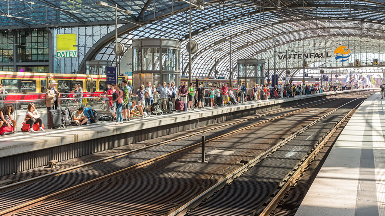 Arriving in Berlin: Visa, Work Permit & Co - Talent Berlin